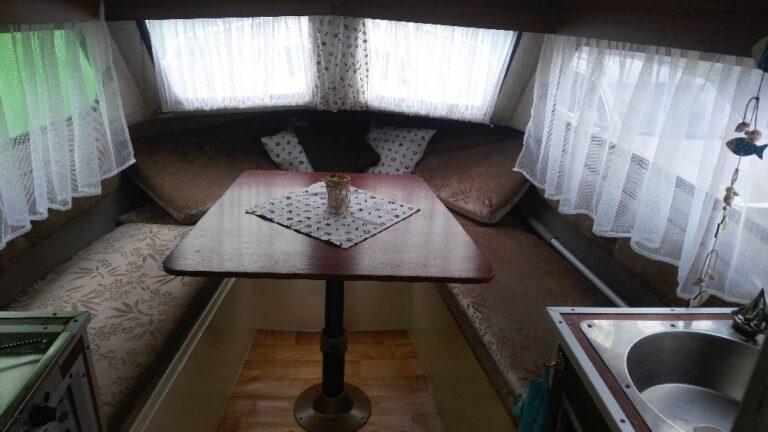 Kajutova loď Děda – Kajutova Loď